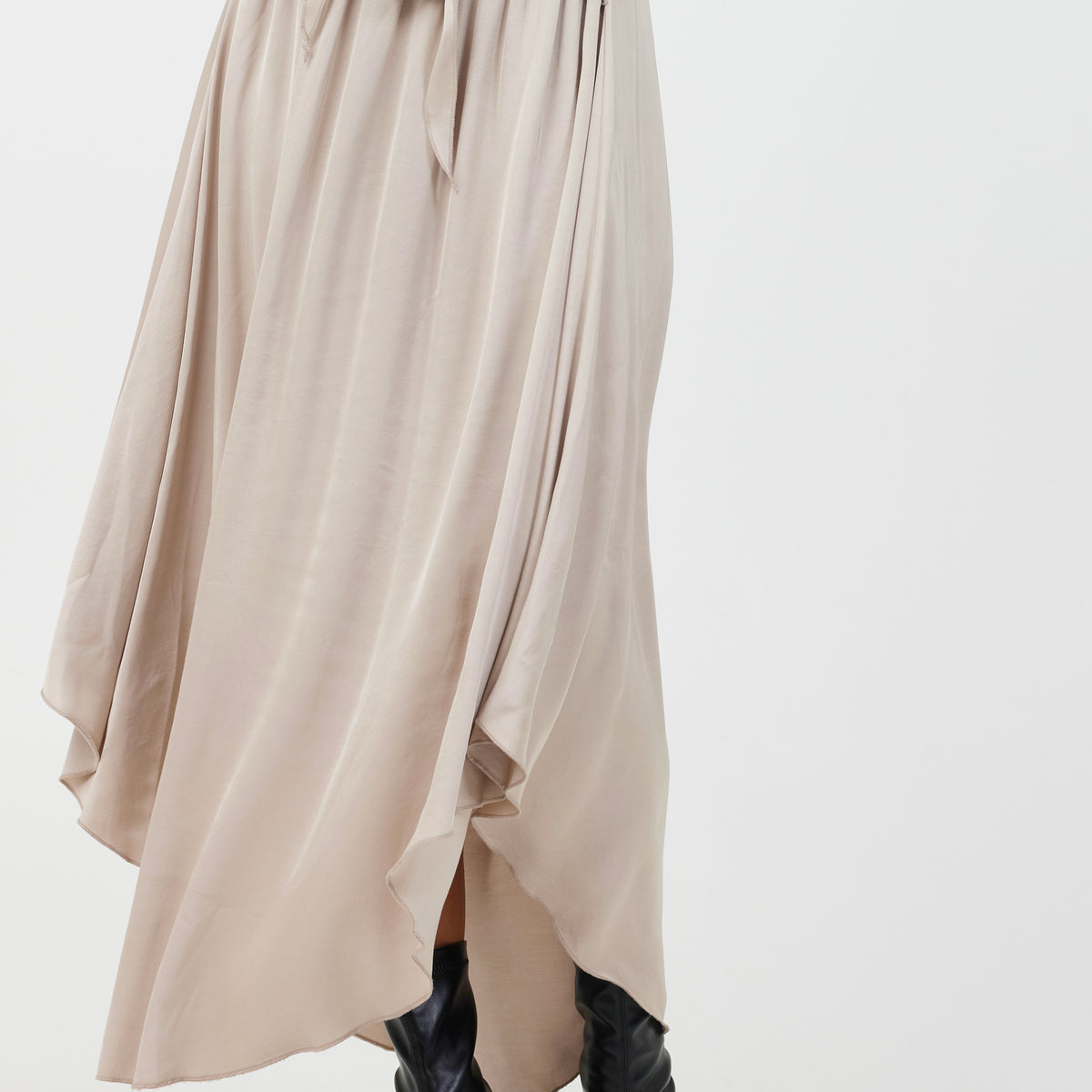 Rafa Satin Tie Top Maxi Skirt – Suzy D London